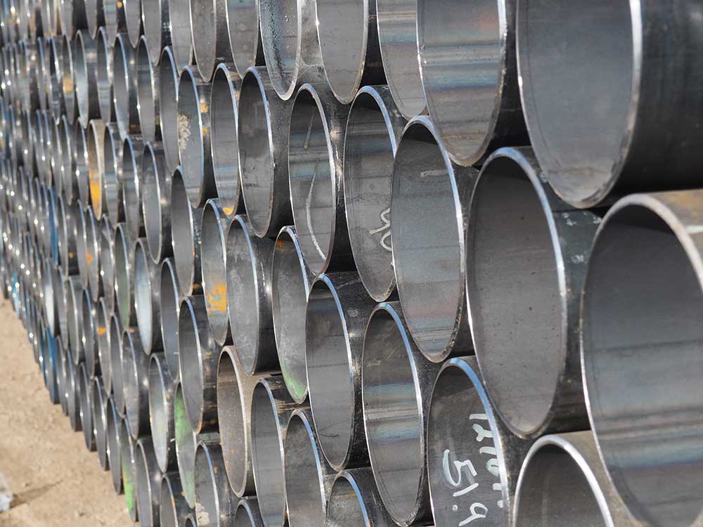 Trump weighs tariffs, quotas on U.S. steel, aluminum imports | Vista ...